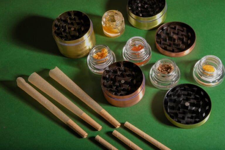 Top Smoking Accessories for Joint and Blunt Lovers | Online Smoke Shop ...